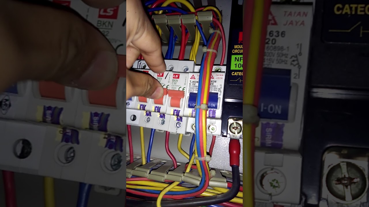 Broken miniature circuit breakers (MCB) - YouTube