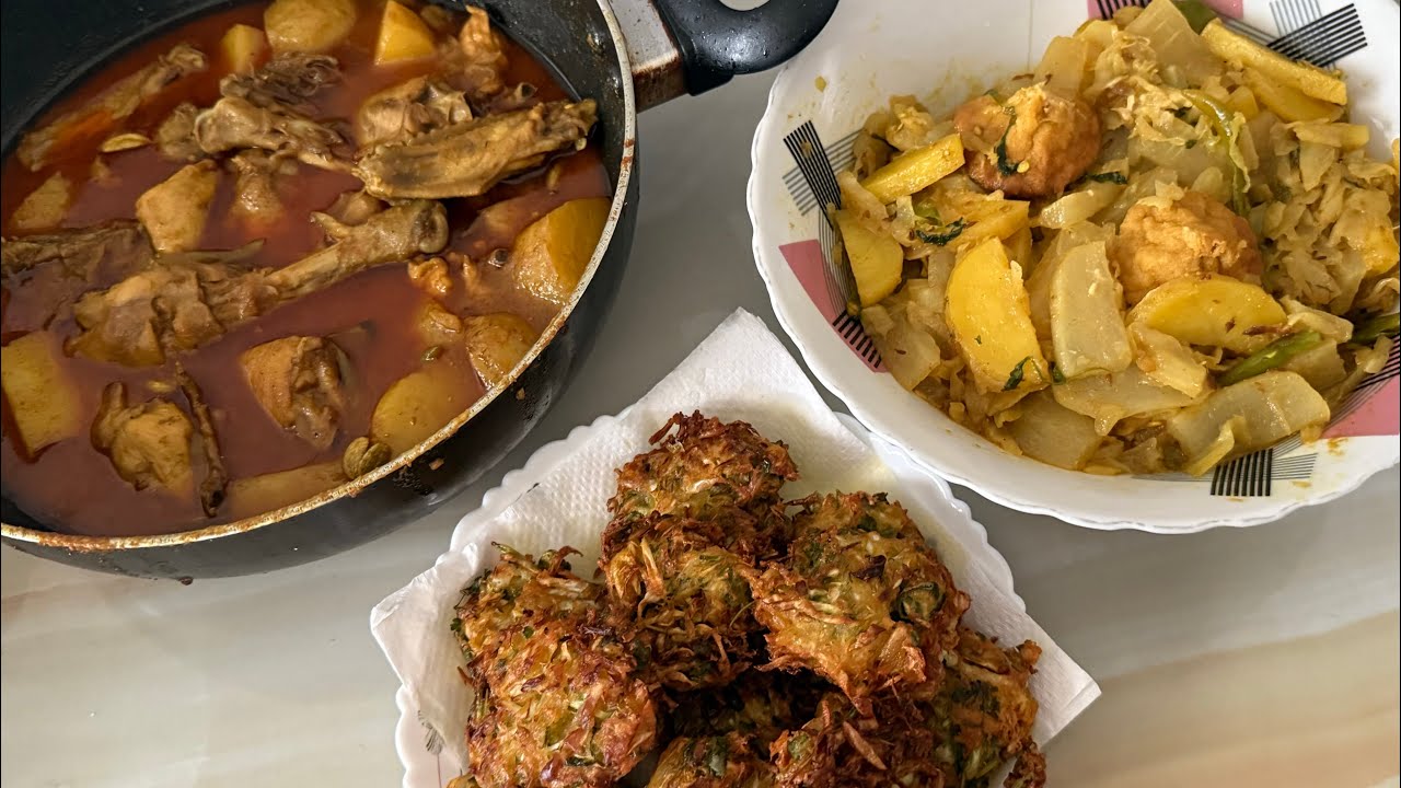 Ajke akshathe murgir mangsho vuna,kumrar bori diye shobji ar badhakopir ...