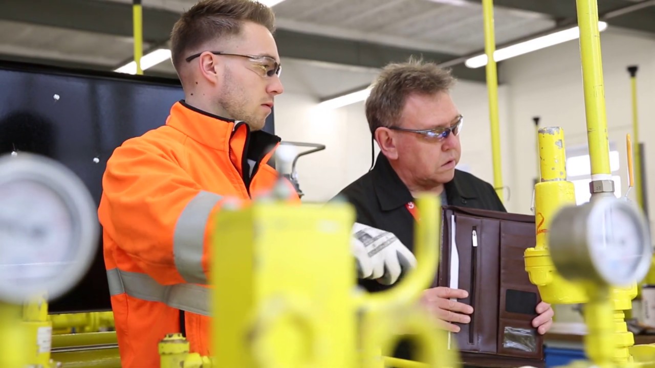 Apprenticeship Report 'Test and Adjust' | Energy & Utility Skills - YouTube