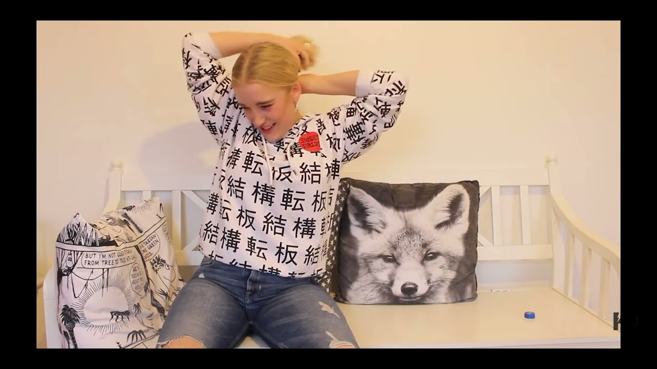 Girl Barfing - YouTube