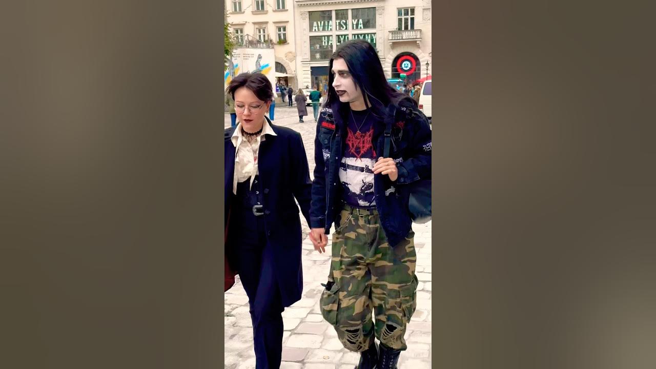 Цікава пара Львів дівчата центр львівплощаринок Youtube