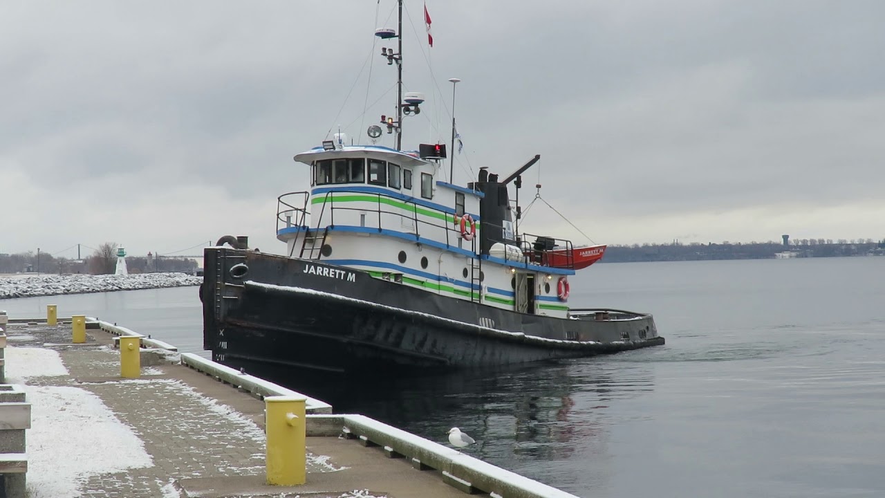 McKeil's tug Jarrett M into Prescott Port of Call Prescott Ontario - YouTube