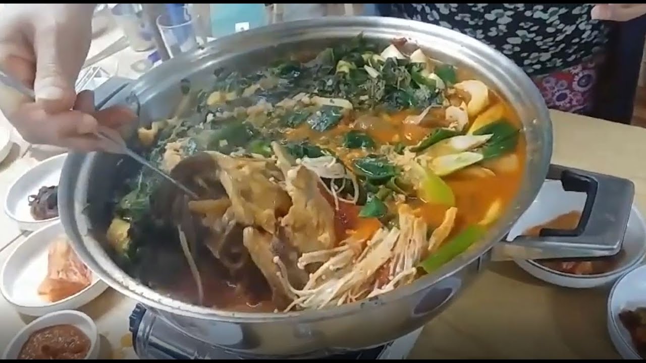 Korean seafood cuisine the silver carp Spicy Fish Stew [ 진주 참붕어 어탕 ...