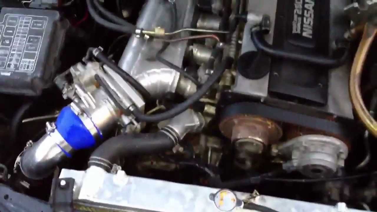 Rb30det in a classic Datsun Z - YouTube