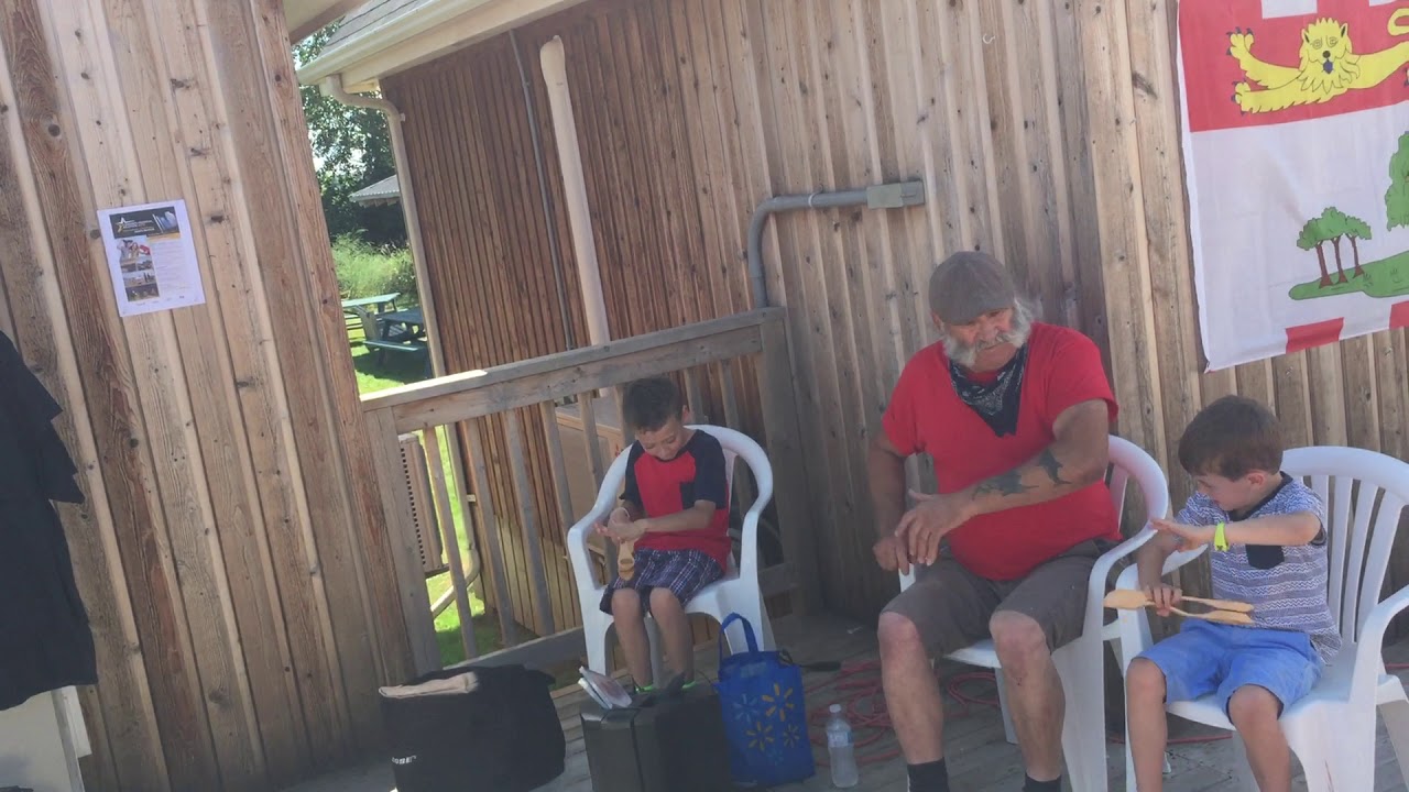 Learning Spoons with Brendon Peters, the PEI "Spoon Guy" - YouTube