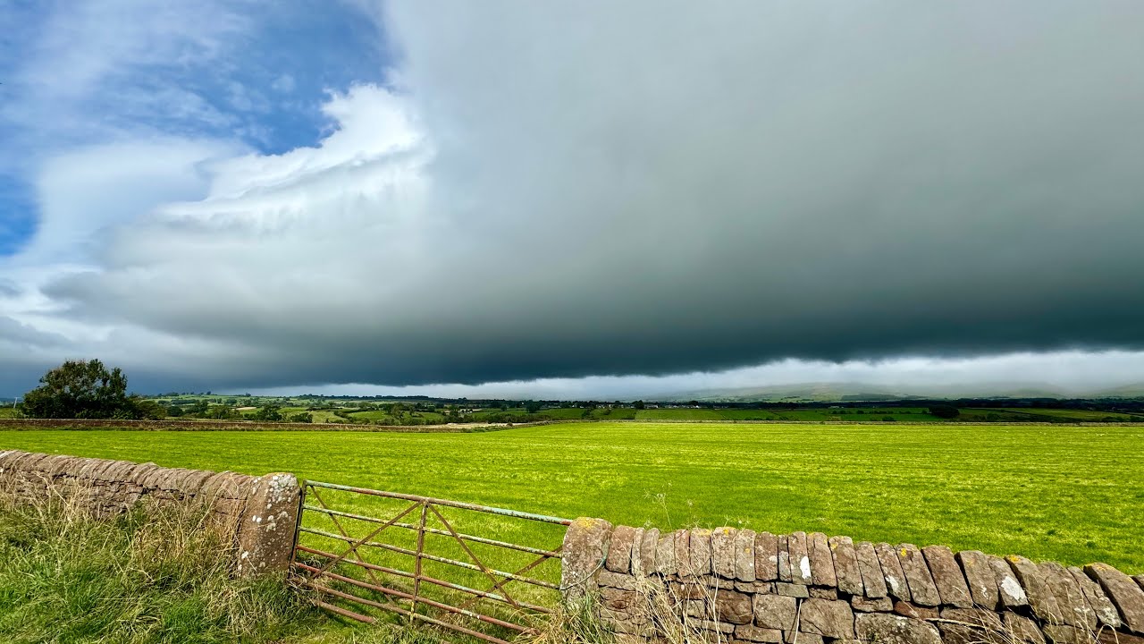 Helm Wind and clouds - Langwathby - YouTube