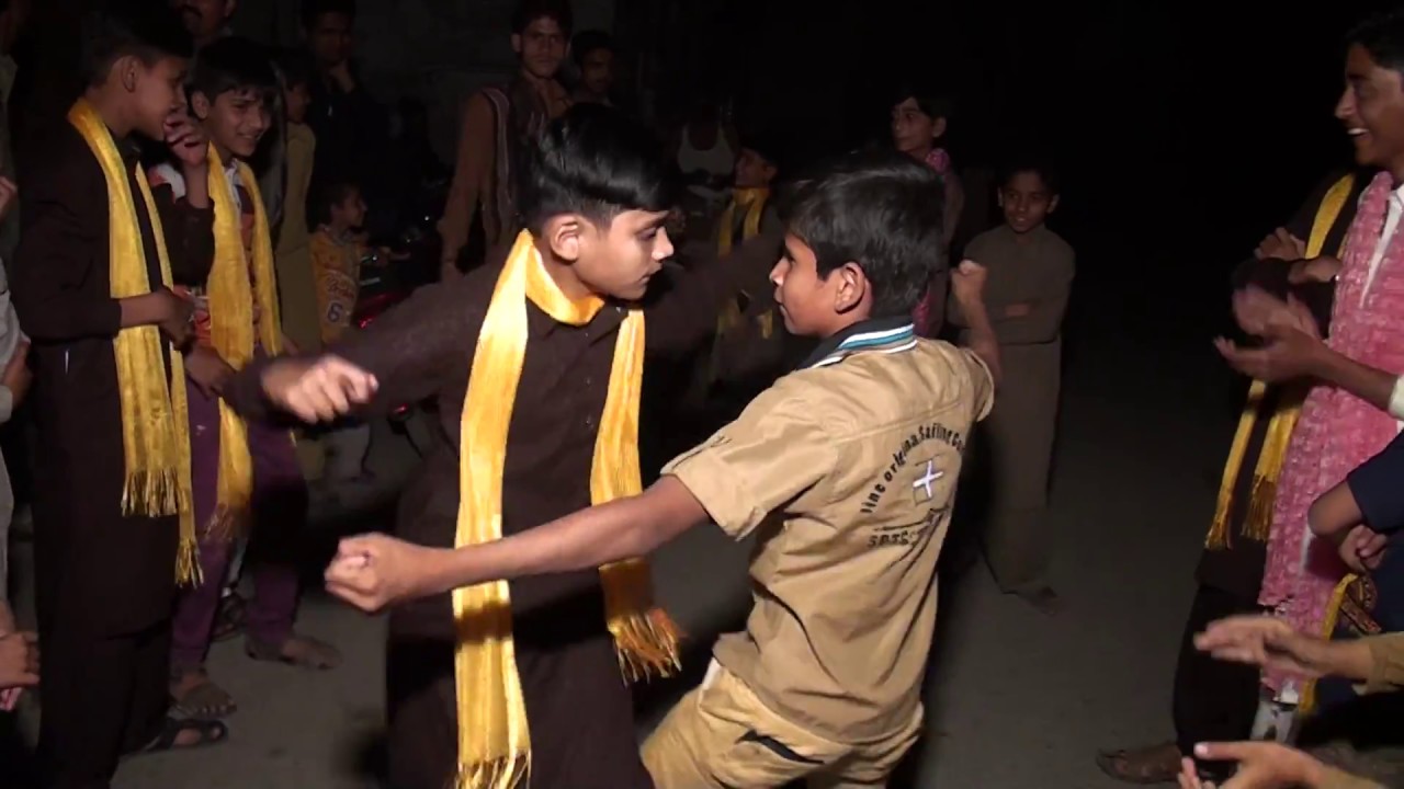 Children Dance in Wedding in Pakistan Part 2 - YouTube