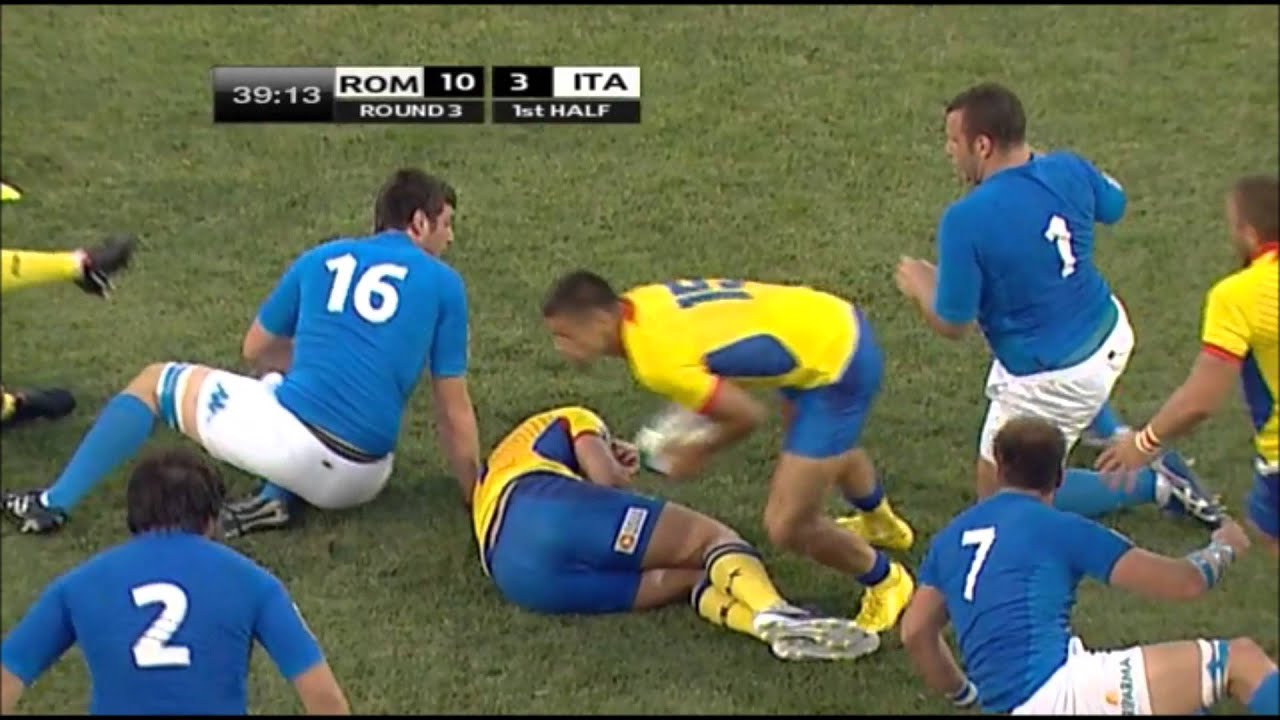 Catalin Fercu knocked out by head of Enrico Ceccato - YouTube