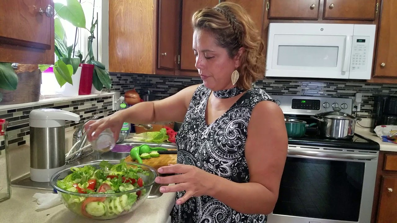 LLA ESTA LA ENSALADA CON EL ARROZ LOCO - YouTube