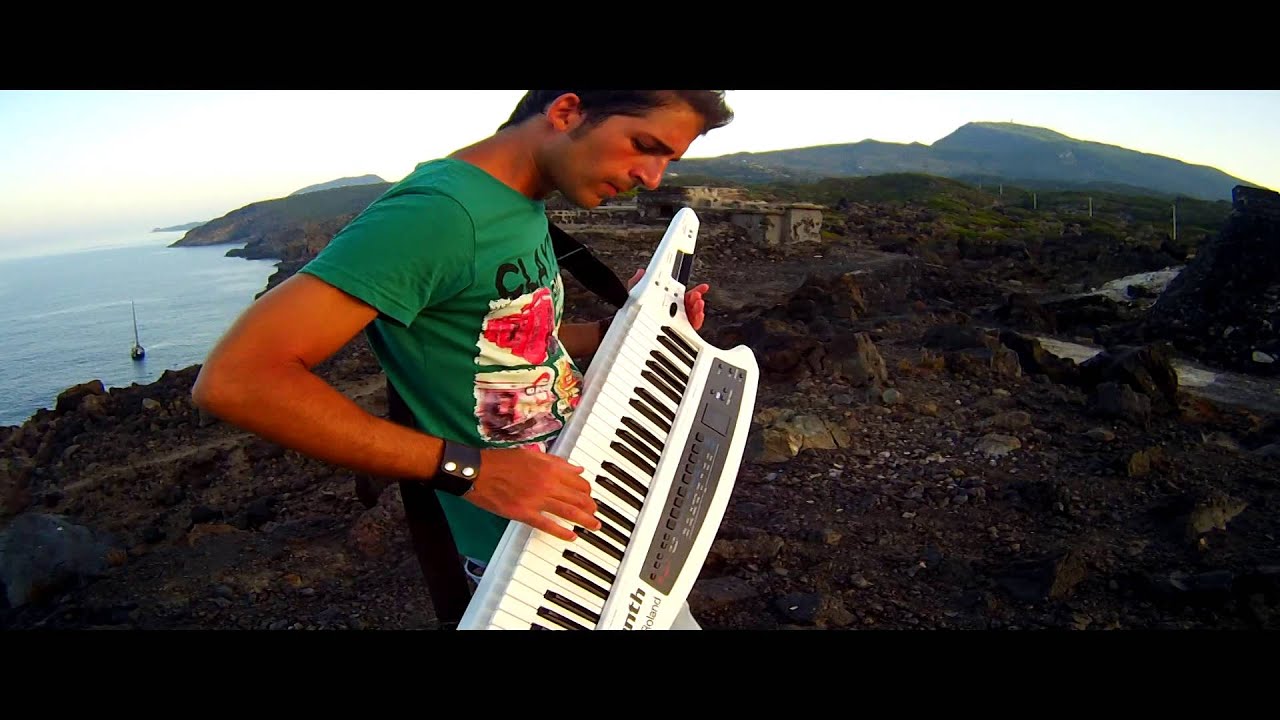 Duo Alessandra & Alessandro-Palladio Rock-Electric Violin and Keytar ...