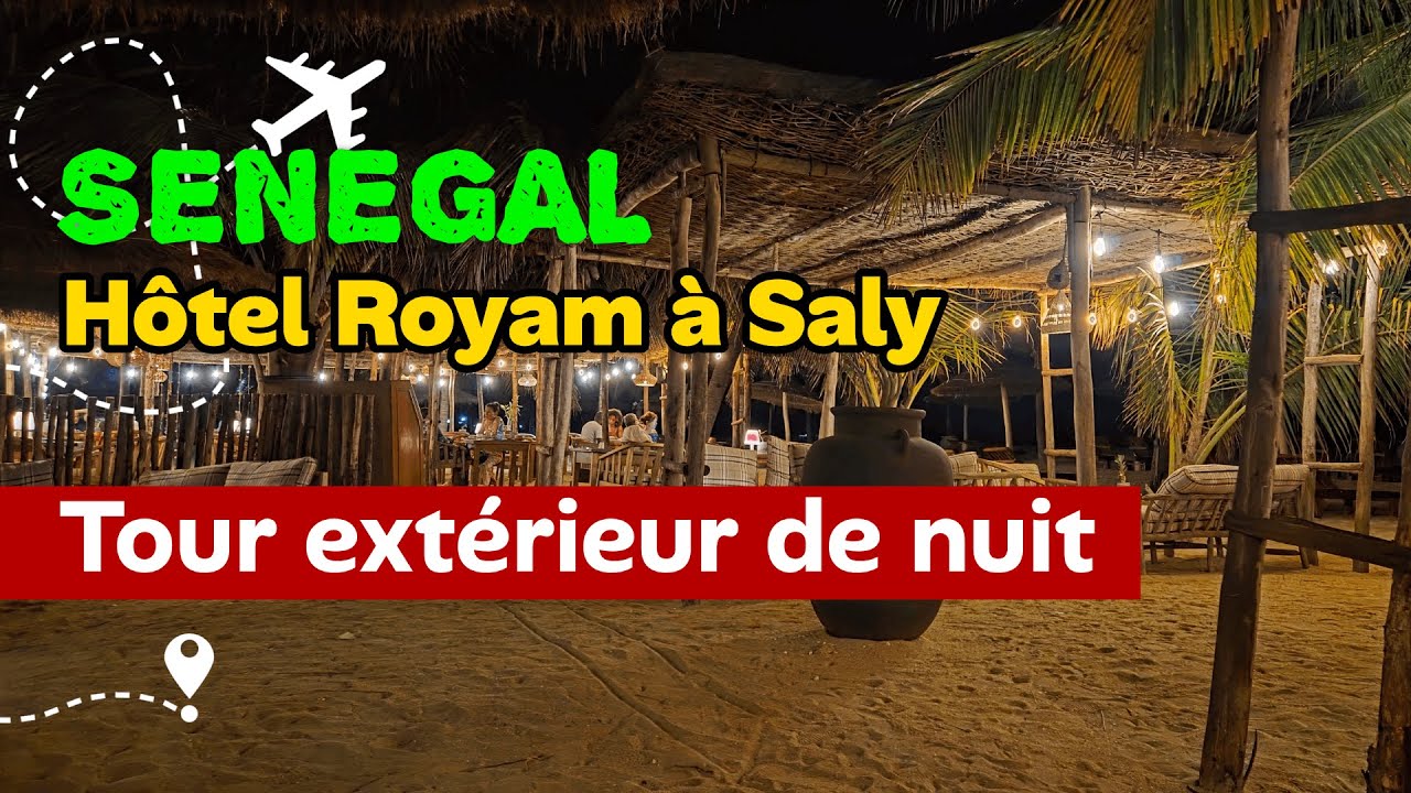 L'extérieur de l'hôtel Royam à la nuit tombée. Un endroit paradisiaque ...