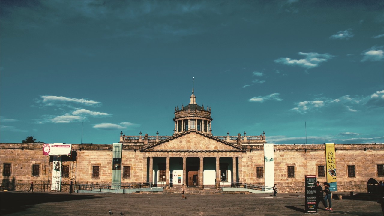 Karne Garibaldi, un lugar tradicional en Guadalajara. - YouTube