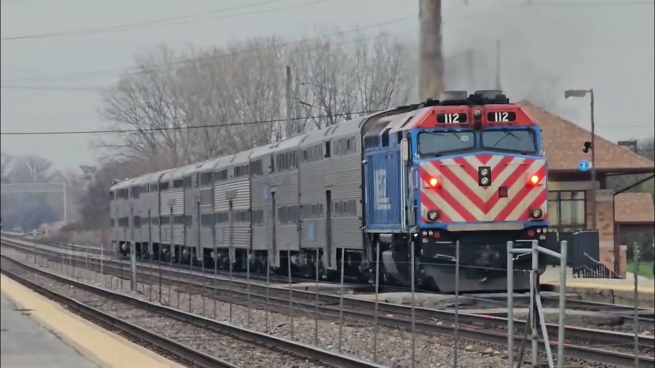 Metra Train 112 Leaving Route 59 Station!! - YouTube