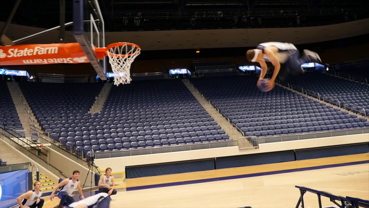 The 2017 BYU Dunk Team - YouTube