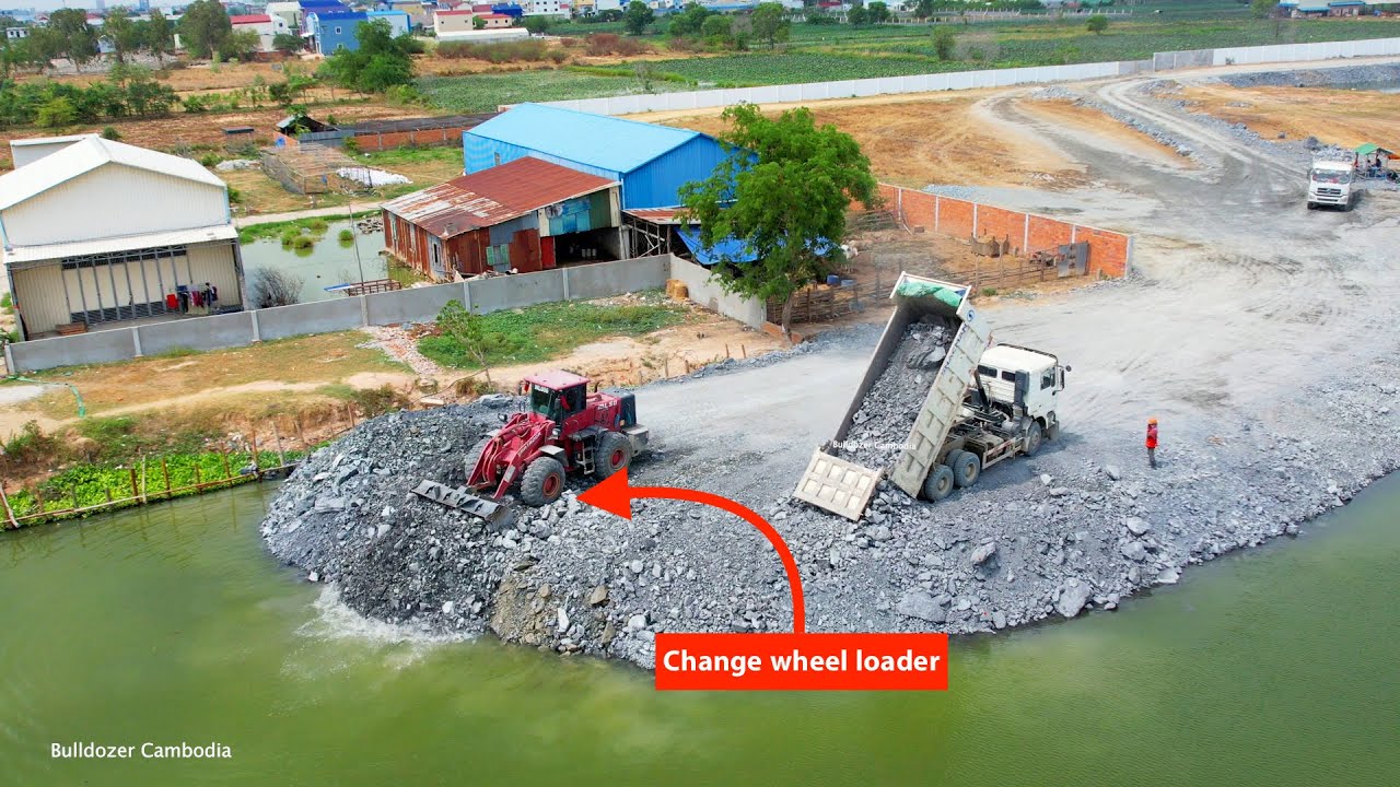 OMG!! MACHINE WHEEL LOADER BEFORE HAD A PROBLEM WITH A BROKEN TIRE ...