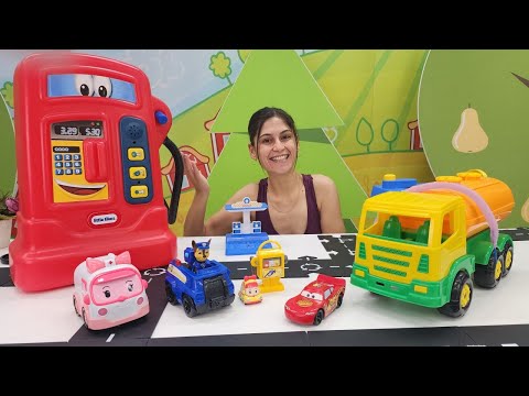 Oyun videoları - Ayşe'nin istasyonda yakıt bitiyor - Robocar Poli Oyuncakları ile araba oyunları