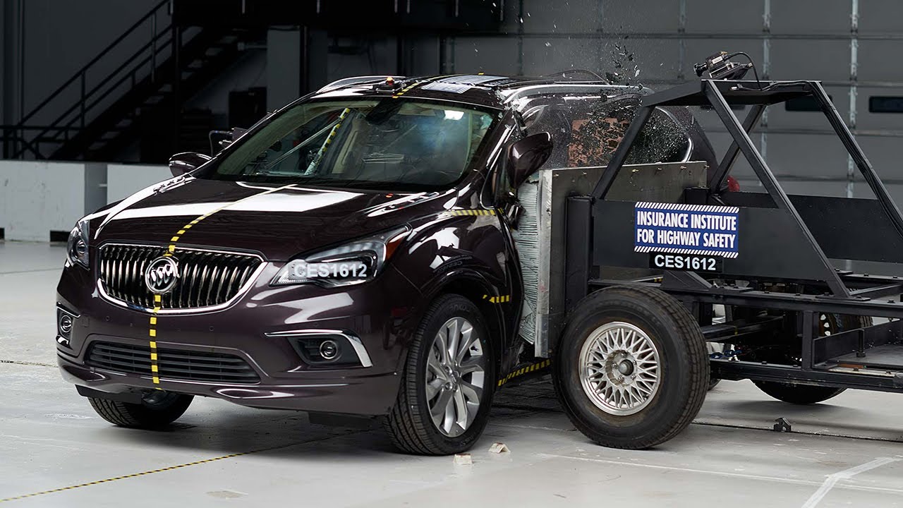 2016 Buick Envision side IIHS crash test - YouTube