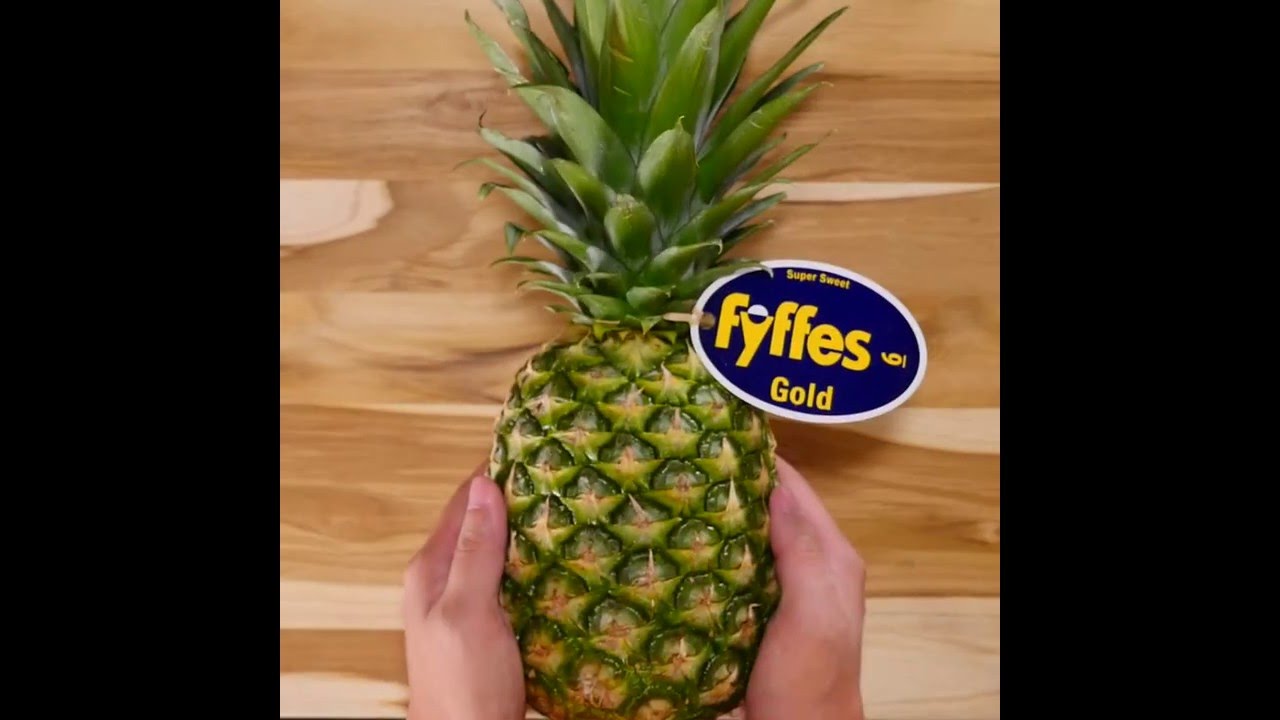 Fyffes Pineapple Bites Recipe - YouTube