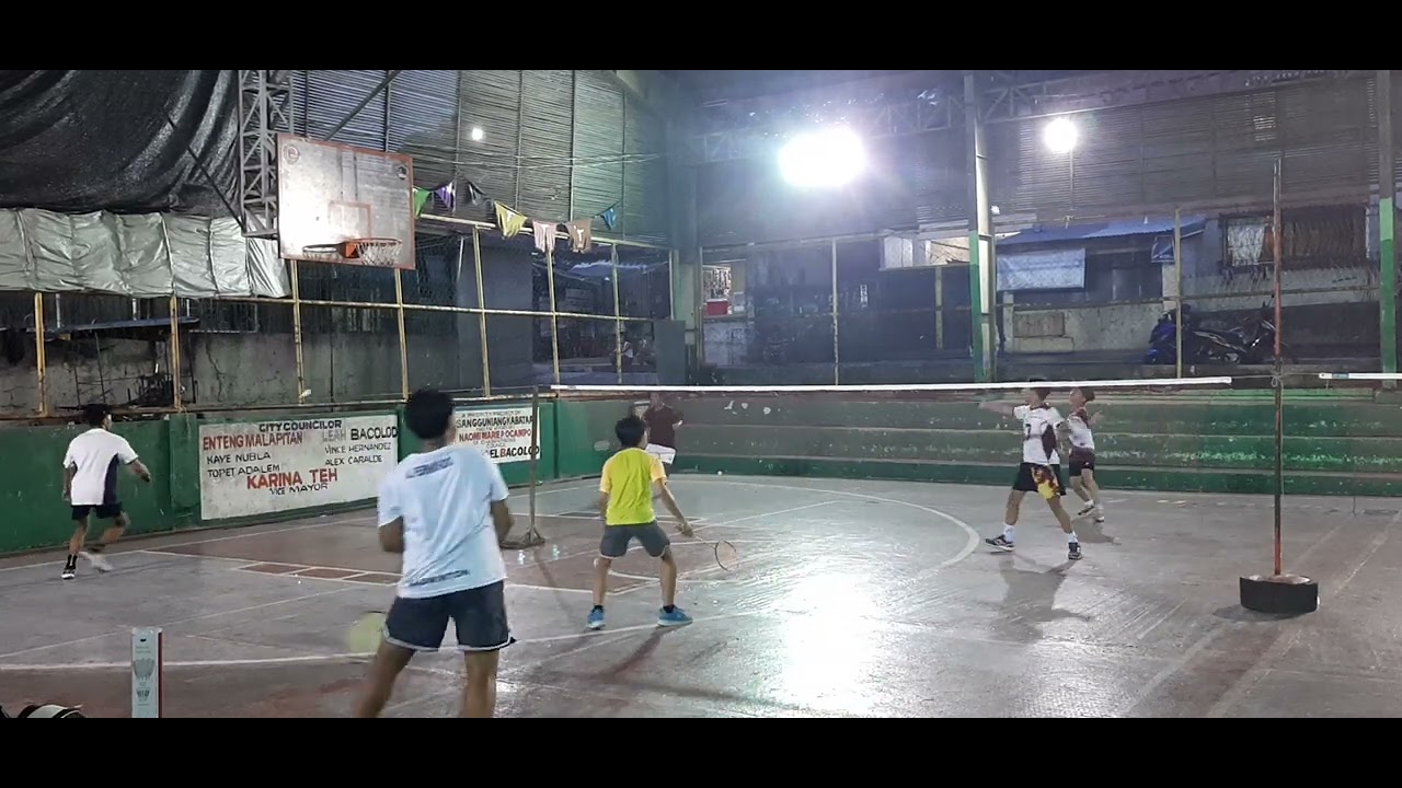 BSSC BADMINTON GAME BATTLE OF THE KIDS - YouTube