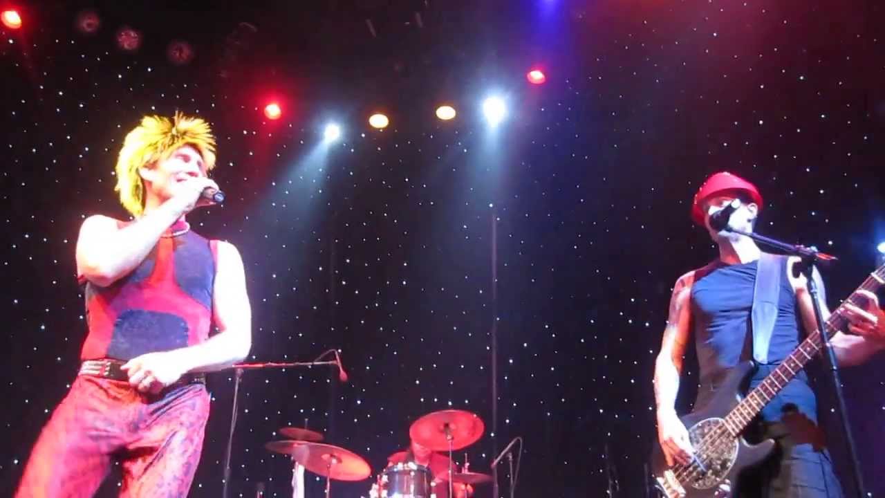 80z All Stars-That's The Way I Like It - YouTube