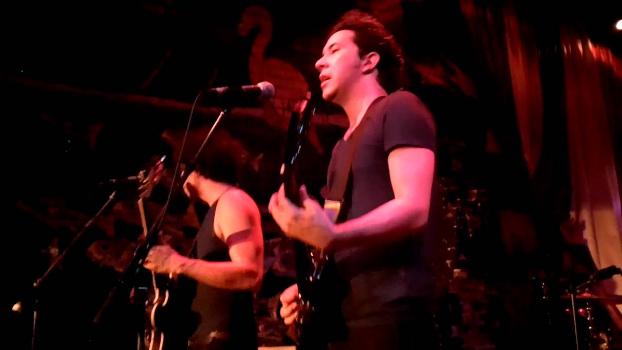 Chicha Dust Performs in Austin, Texas - YouTube