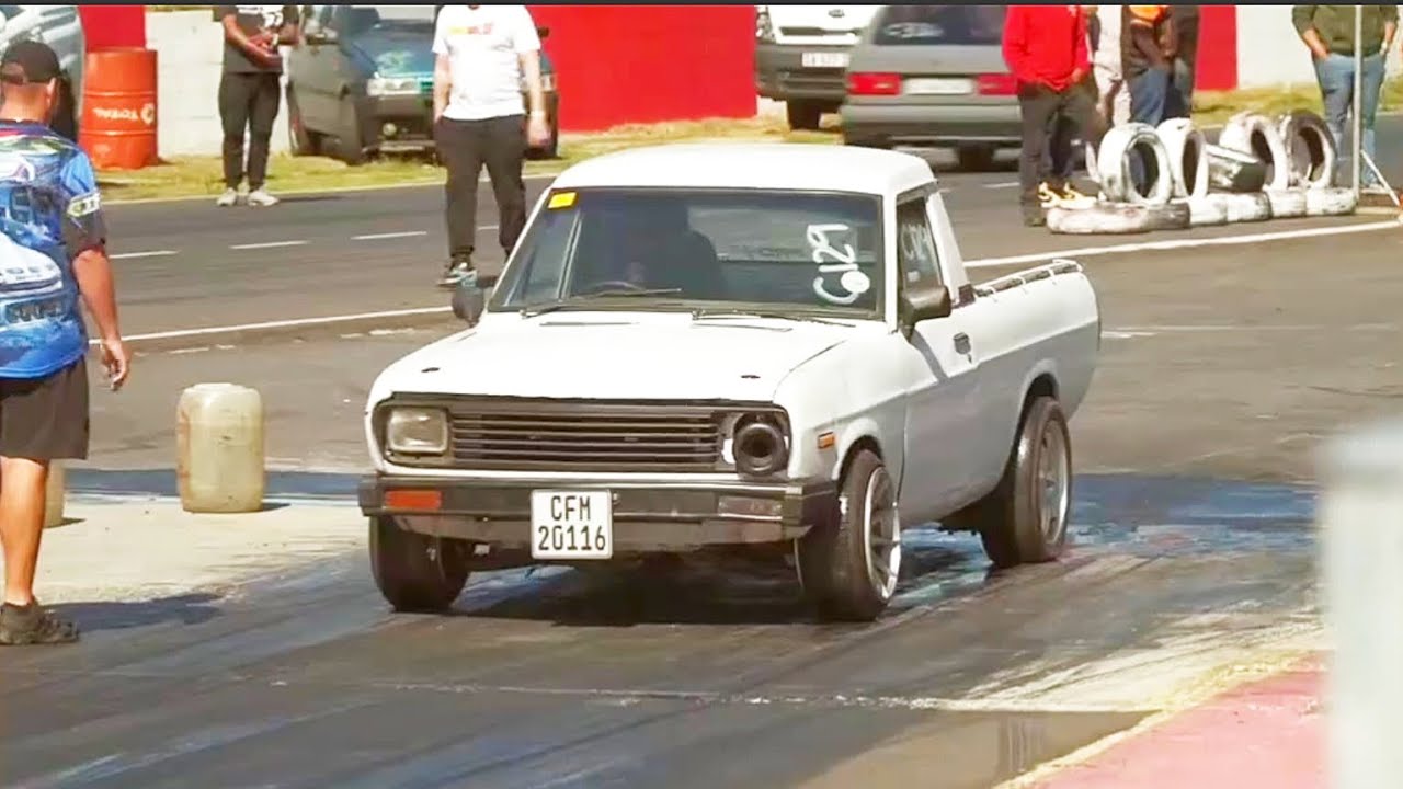 SCREAMER VQ35-DE SWOP NISSAN CHAMP BAKKIE!!! 😱🇯🇵 - YouTube