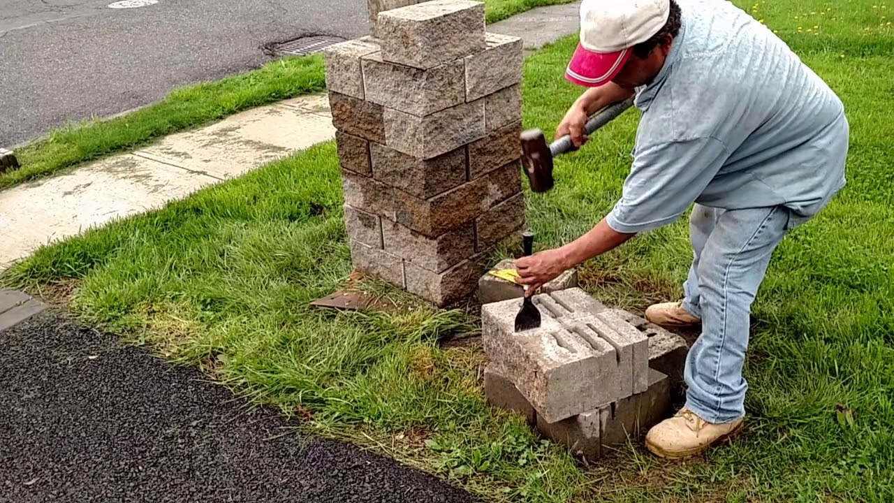 How to split Cambridge wall blocks with a rustic look - YouTube
