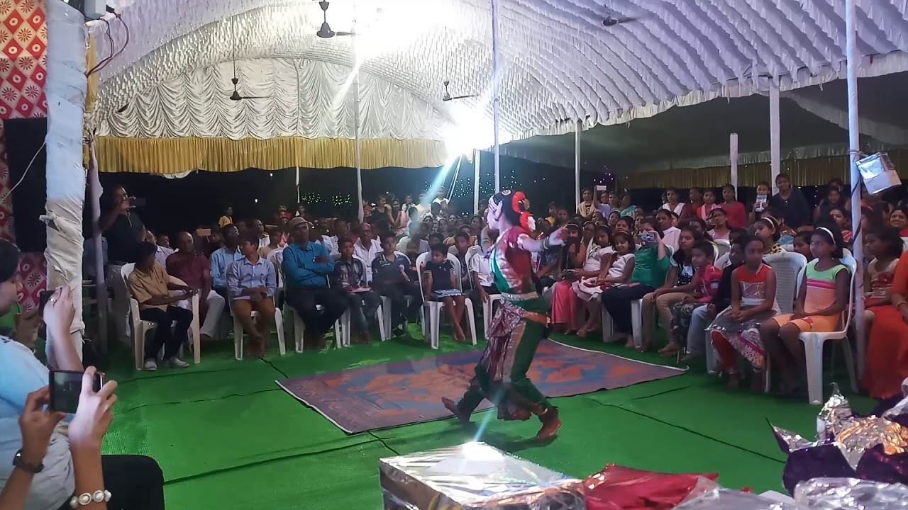 KV WCL NEW MAJRI Bharatnatyam Performance by Abha - YouTube