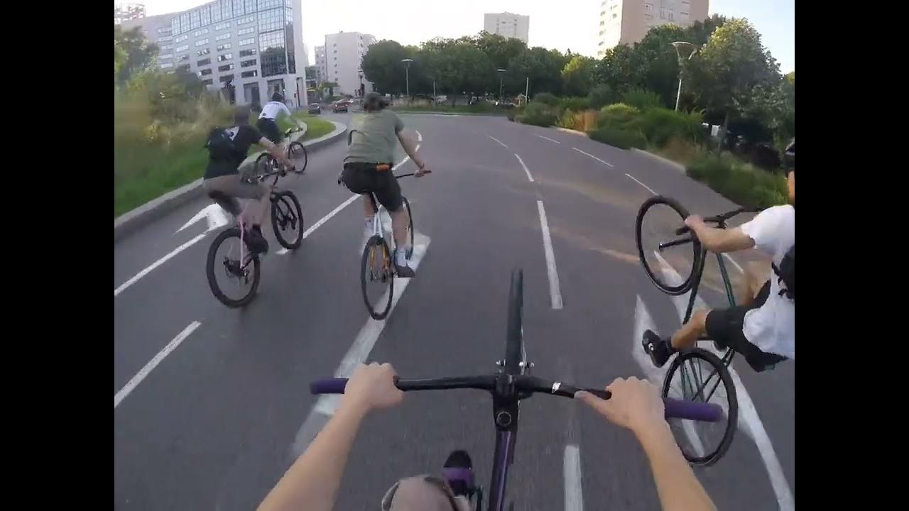 Chill fixed gear ride with impacted gear - YouTube