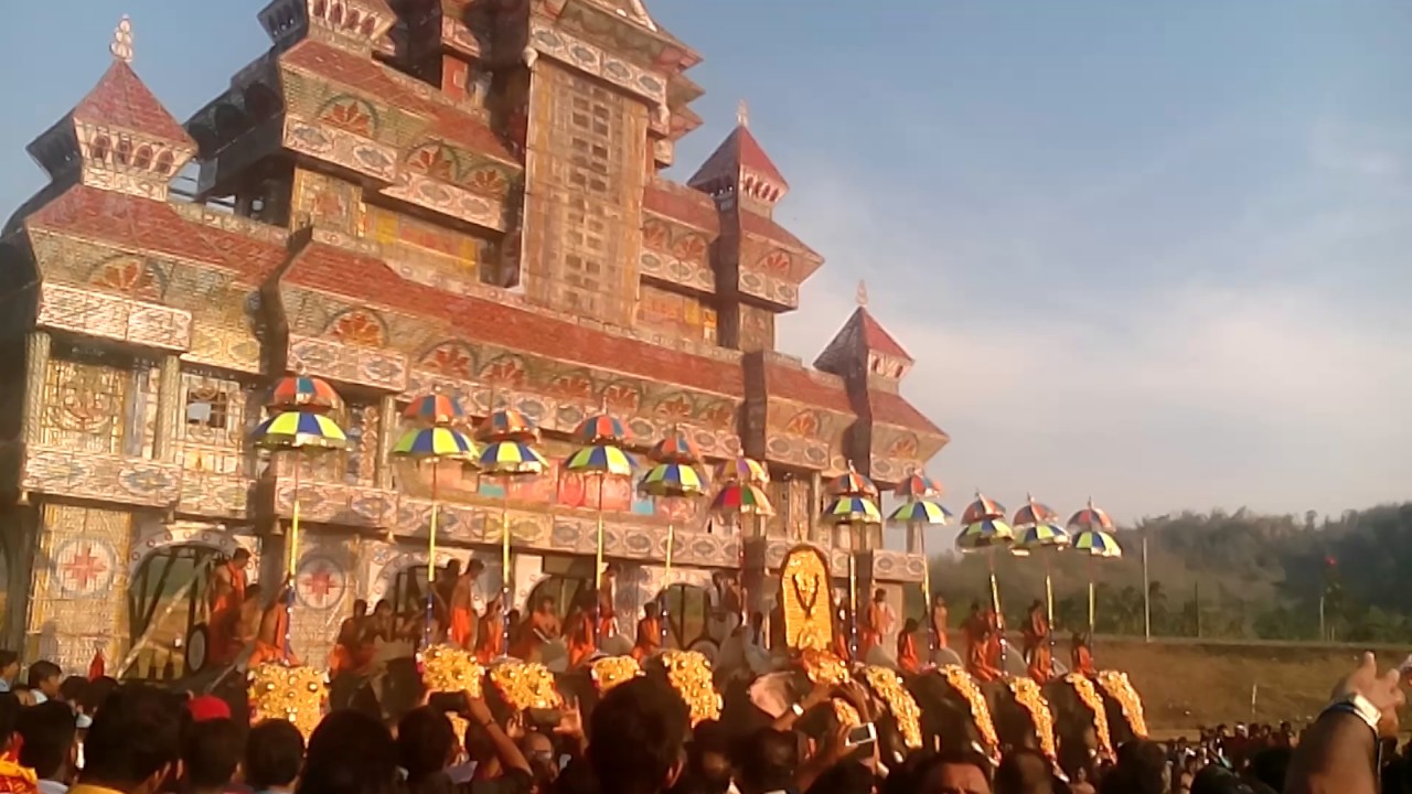 Uthralikkavu Pooram, Wadakkanchery, Enkakkad pooram at their panthal ...