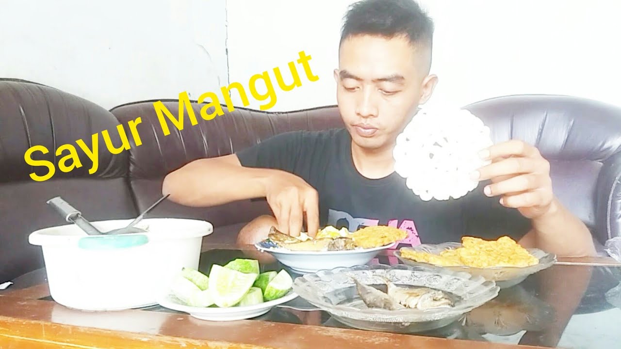 Mukbang Sayur Mangut tempe goreng - YouTube