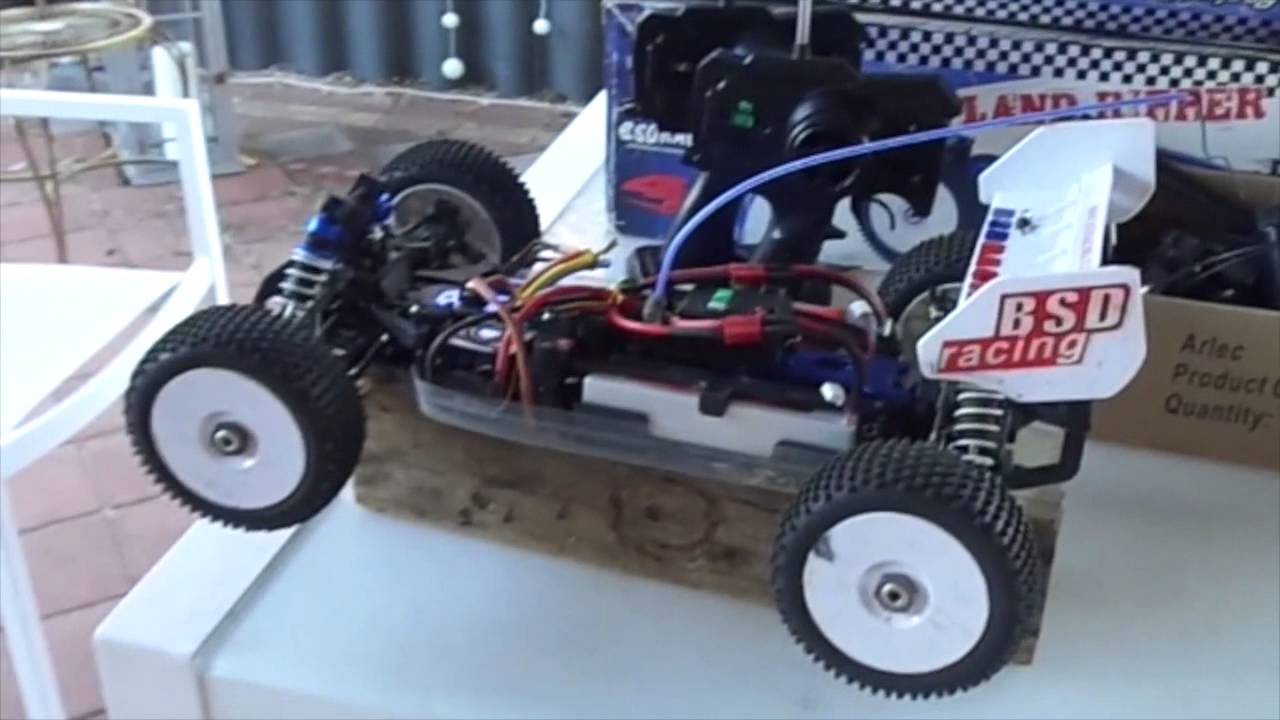 A quick look at the BSD land ripper 1/8 scale racing buggy - YouTube