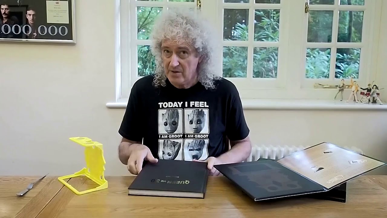 Bux.cz - Brian May Queen ve 3D - YouTube