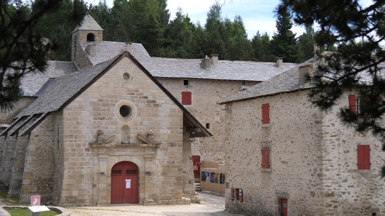 La chapelle de l'Ermitage de Font Romeu - YouTube