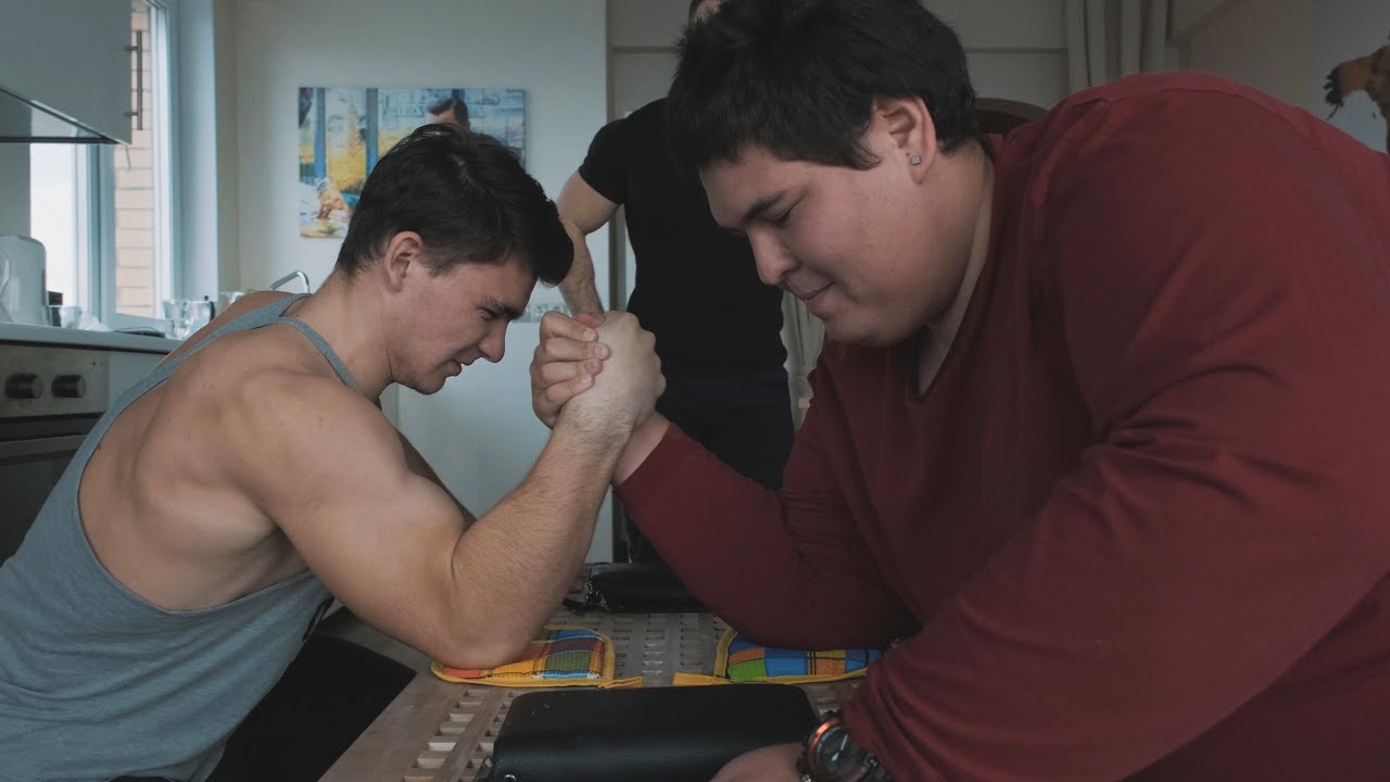 School boy VS 150 kg Man! Giant armwrestling Match with Strongest teen ...
