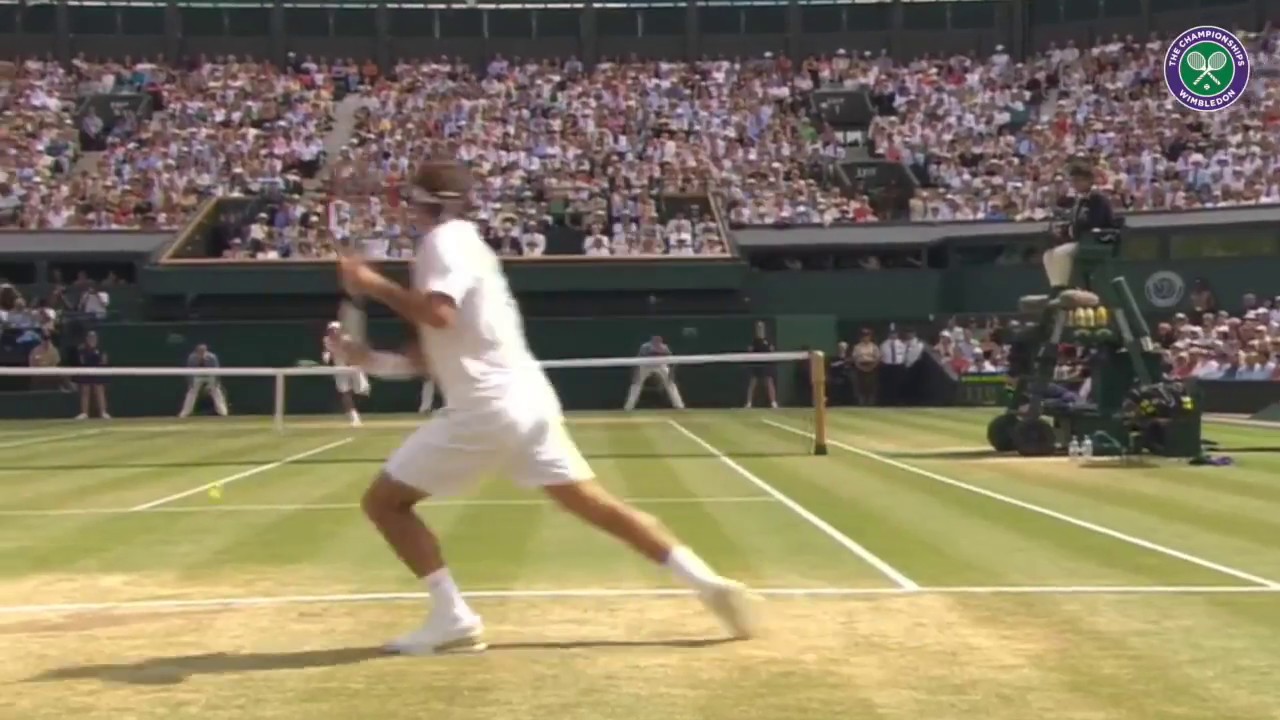 Nadal v Federer: Classic Wimbledon Rally - YouTube