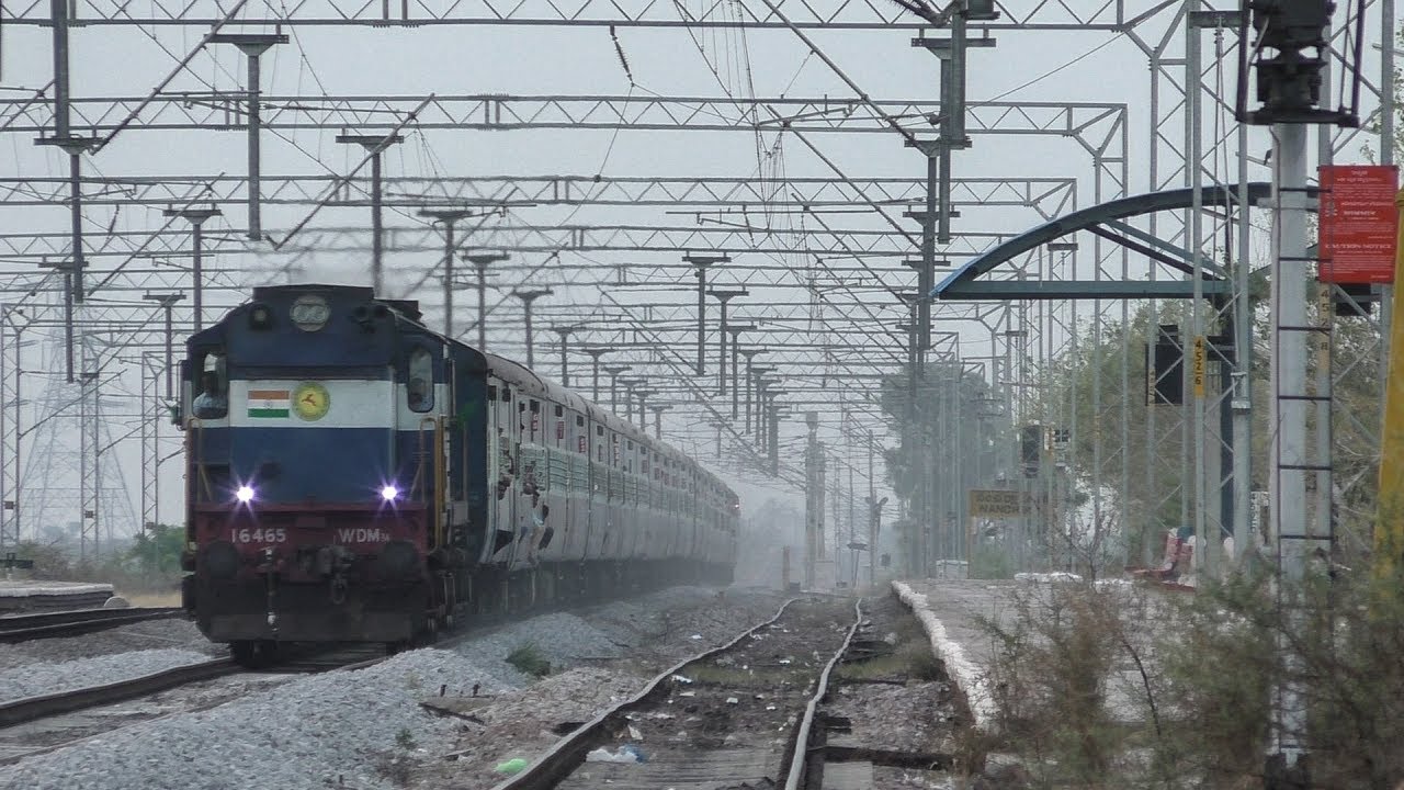 Morning Chugging ALCO NCJ CSTM Express - indian railways - YouTube