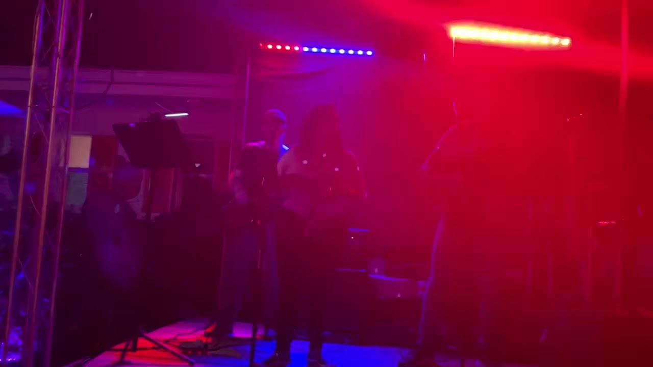 CUMANDE - RGBajista + Tony Toyán! - YouTube