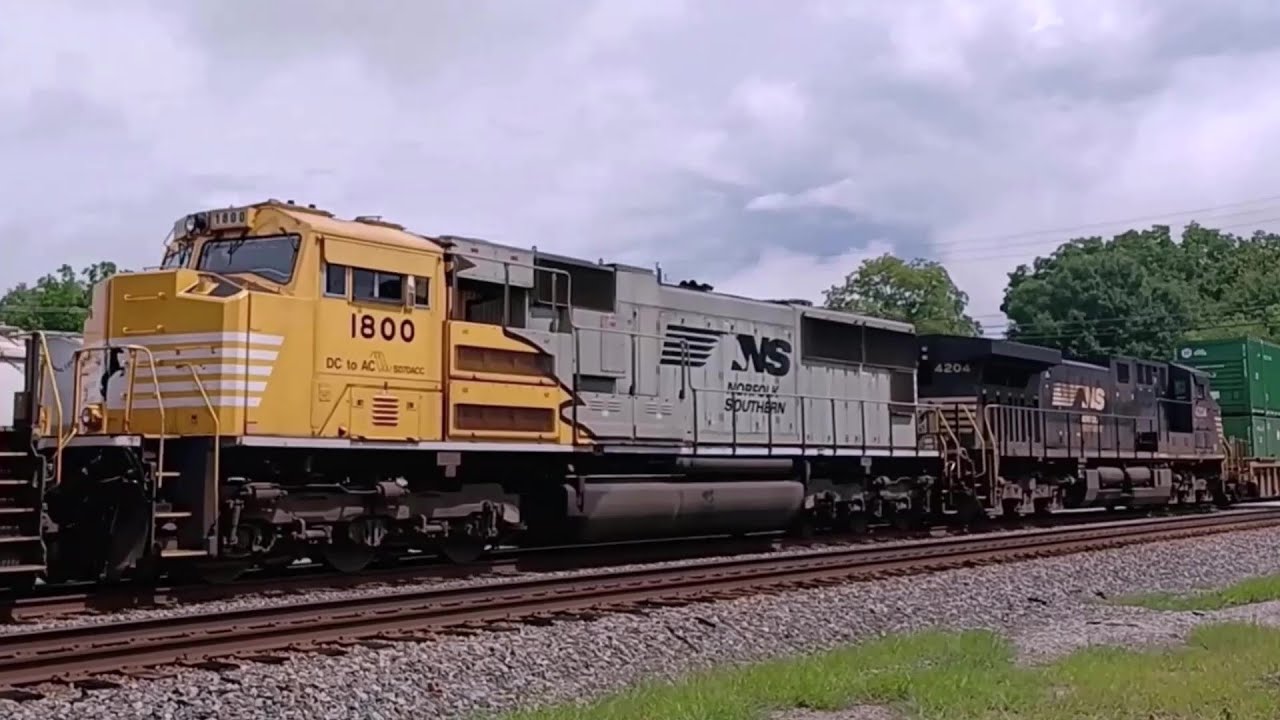 Trailing NS #24x & #27a Rebuilt SD70ACC NS YELLOW #1800 Norfolk ...