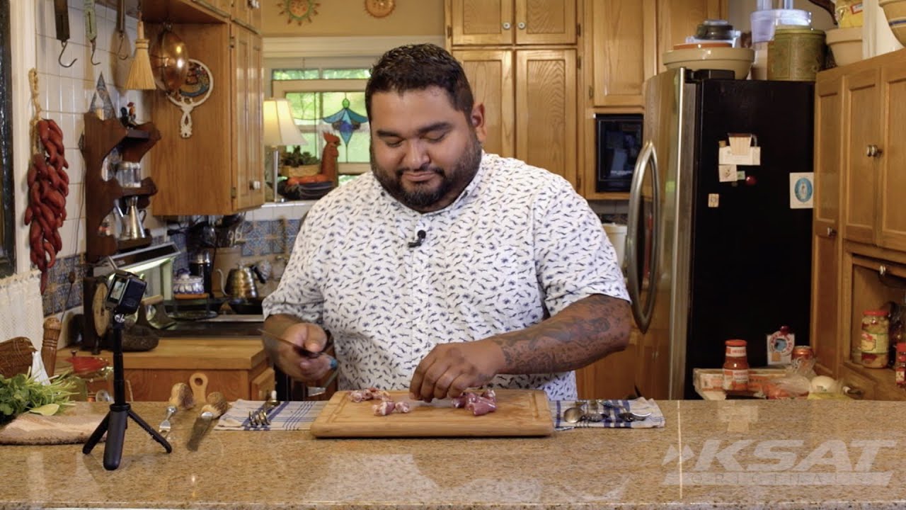 Chef Tatu: Cooking chicken hearts - YouTube