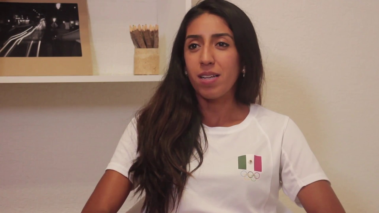 Entrevista con Ana Cristina Narváez - YouTube