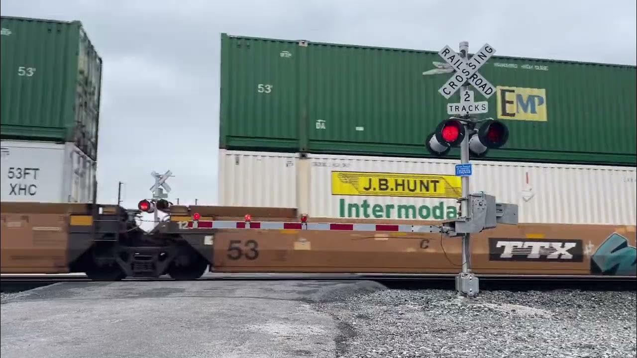 NS 4353 Leads Intermodal West | CR 17 Railroad Crossing, Bryan, OH - YouTube
