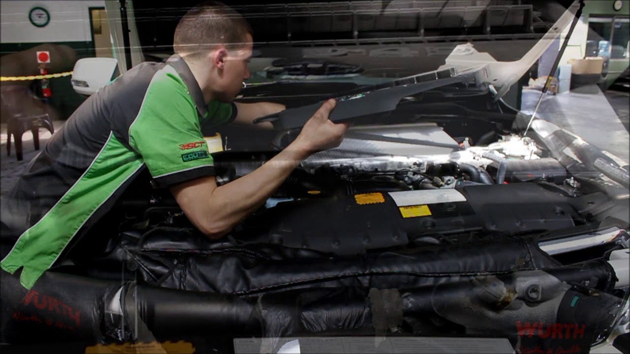 Toyota landcruiser 200 series TT Diesel Unichip installation - YouTube