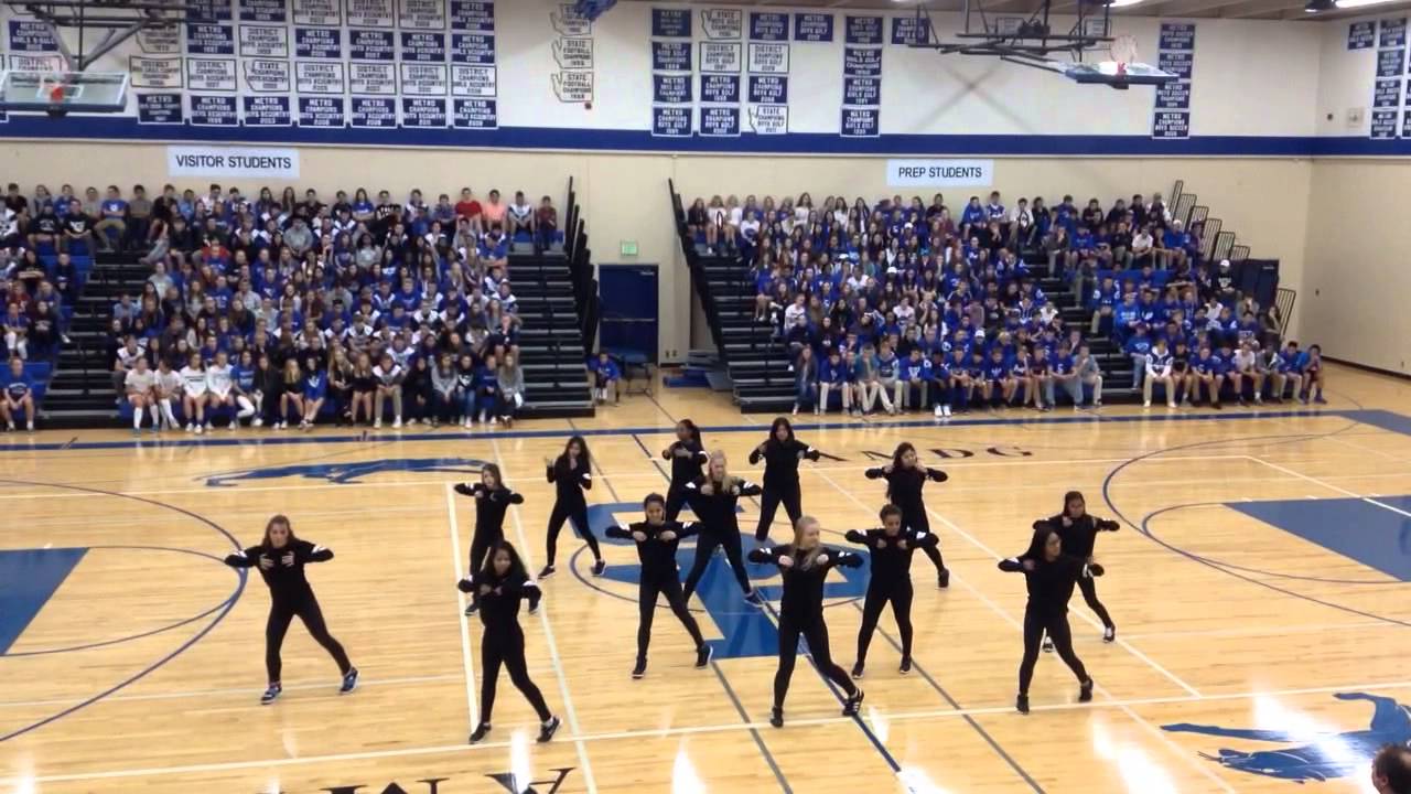 Seattle Prep PULSE Homecoming Assembly 2015 - YouTube