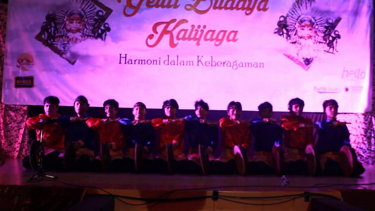 Rampoe UGM - Gelar Budaya Kalijaga 2015 (Rapa'i Geleng) - YouTube