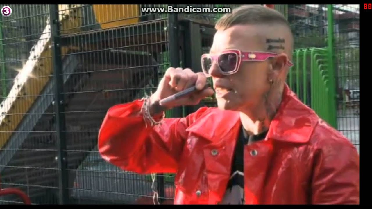 Lebbe lone er tilbage (familien fra bryggen) - YouTube