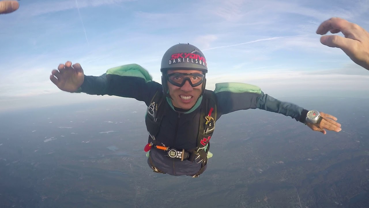 Learn to skydive- Coach Jump - Forward to Dock - YouTube