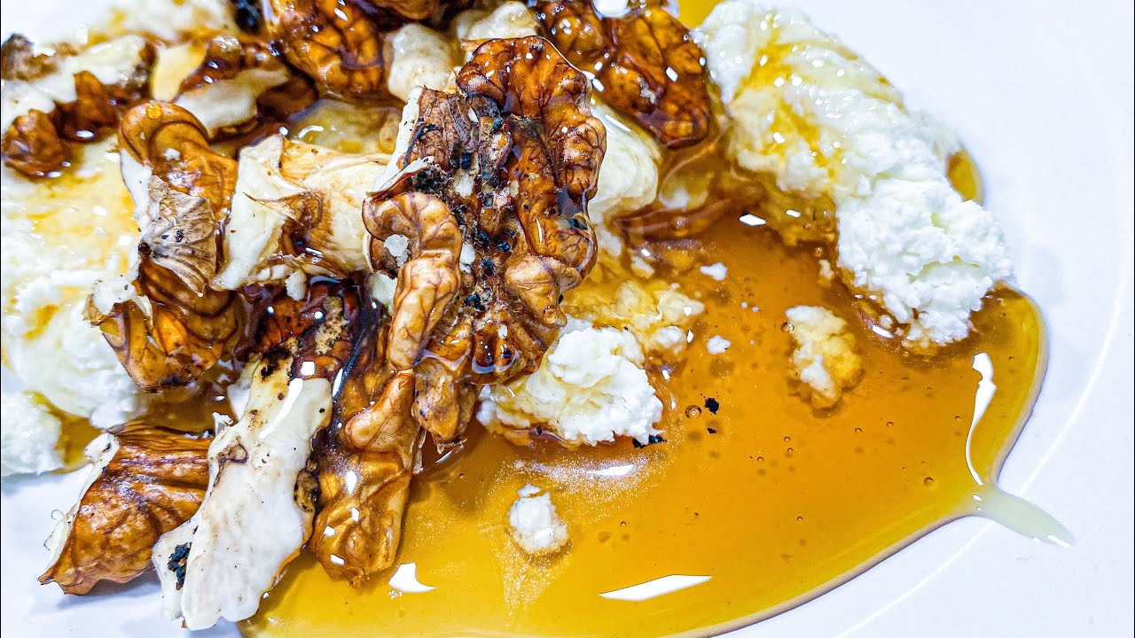 Honey in Akkar el Atika; The Whole Process. Apple Vinegar and Jams ...