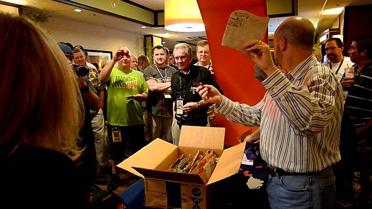 Toy Car Exchange - Shell Gas Station Box Draw - LA Convention Oct 6 ...