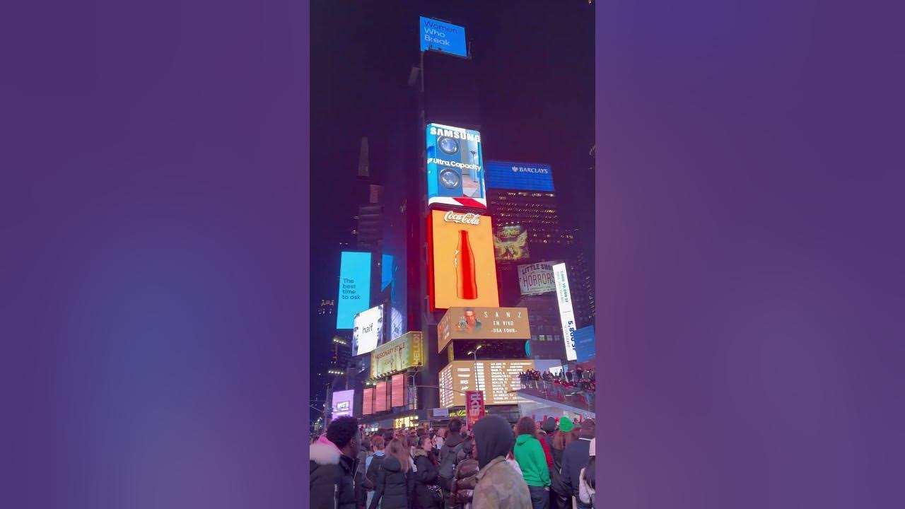 Walking New York: Times Square Weekend Night Vibes 🌃🚶‍♂️ - YouTube
